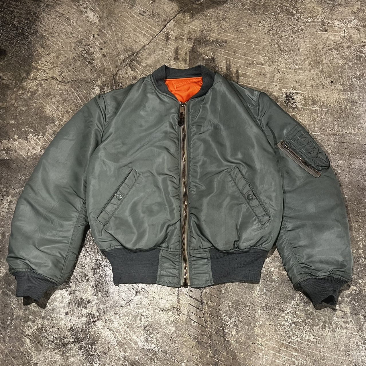 MA-1を徹底解説！周りと差を付けられるMA-1コーデも一緒にご紹介！ - ストアマガジン