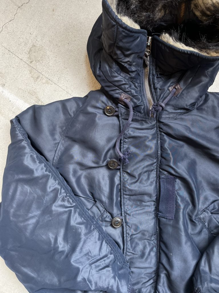 【徹底解説】米空軍の傑作「N-3B」とは？古着屋店員によるコーデ紹介も！ - ストアマガジン